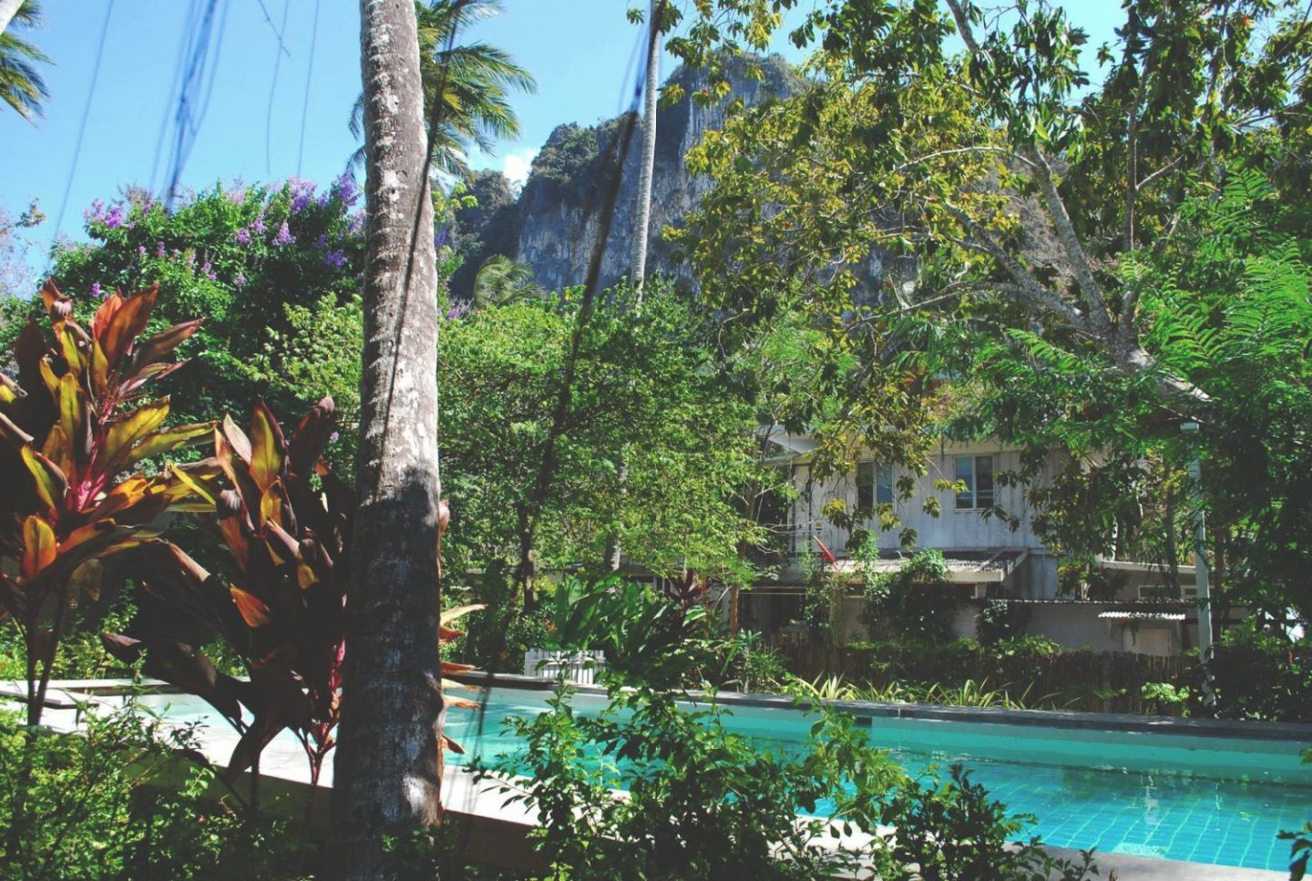 How to Book a Hostel the Right Way – There She Goes Again