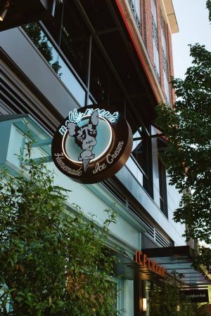 Where to Eat & Drink in Seattle: 10 Local-Approved Spots to Try – There ...